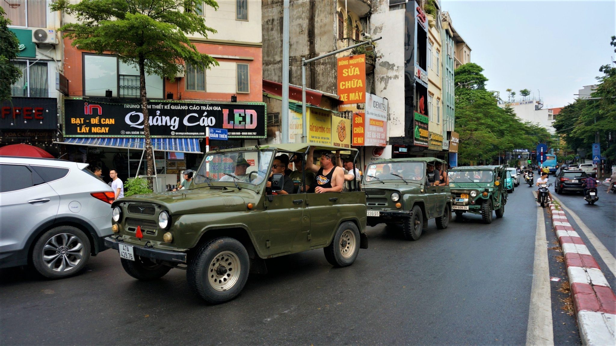 Hanoi Jeep Tours Led By Women: Hanoi Countryside Jeep Tours To Co Loa ...